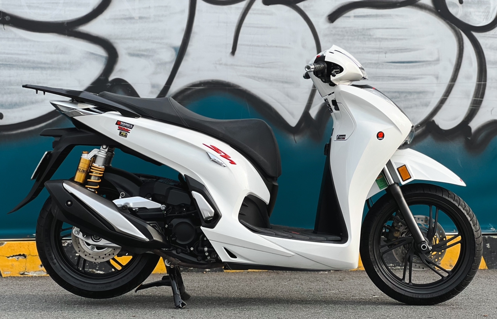 163 . Honda SH350i model 2022