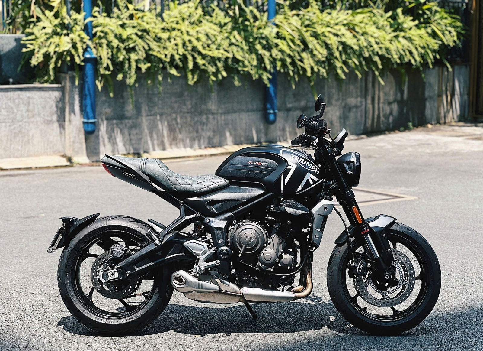 726 . Triumph trident 660 model 2021