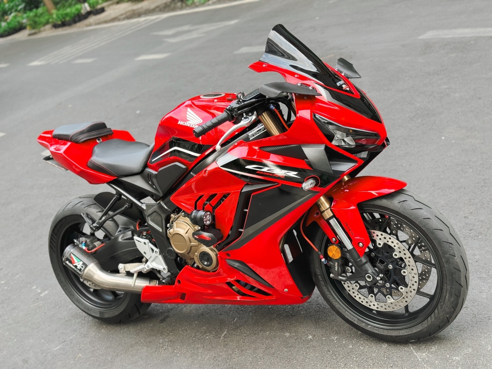 572 . Honda CBR650R model 2022
