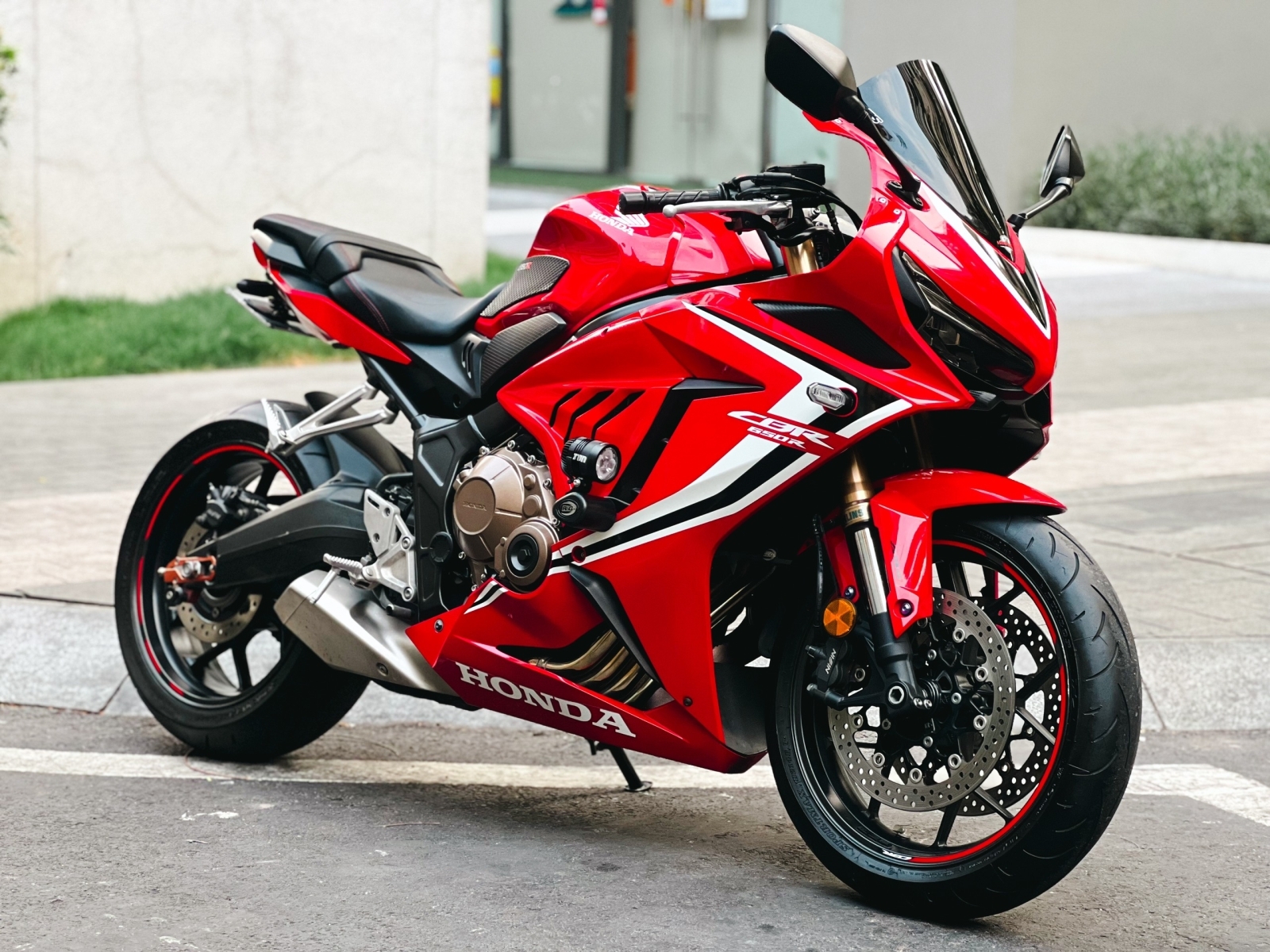 573 . Honda CBR650R model 2019