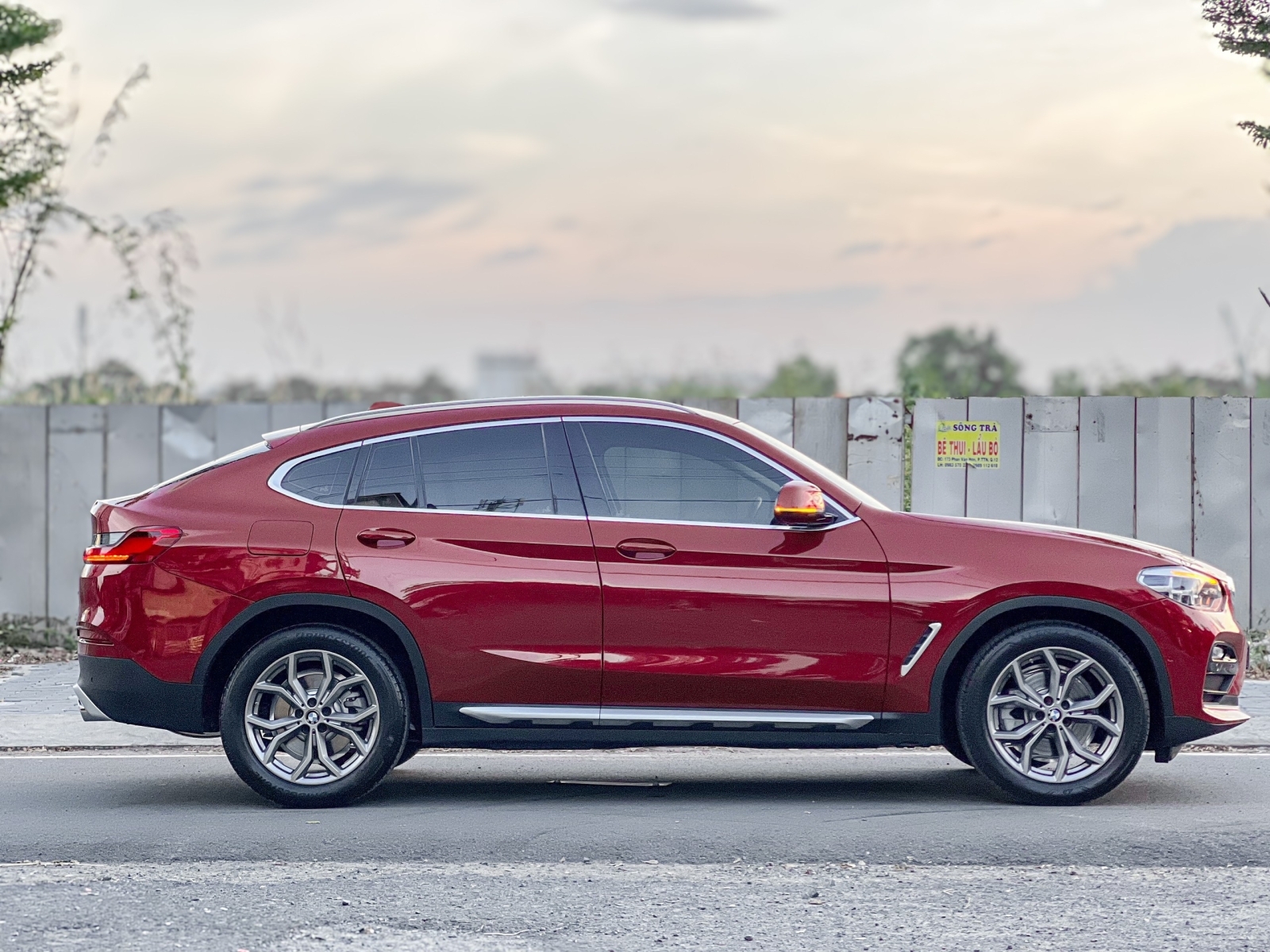 186 . BMW X4 Xline Coupe model 201