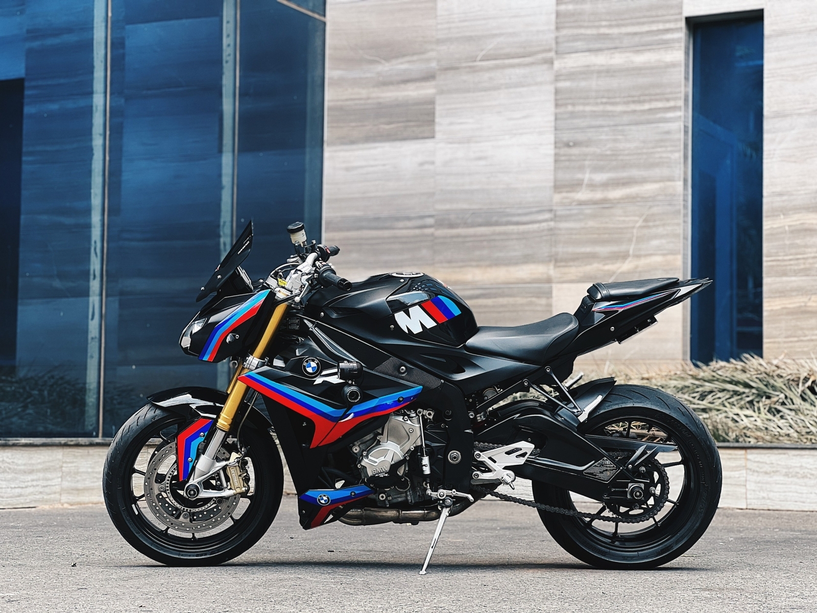 555 . BMW S1000R model 2015