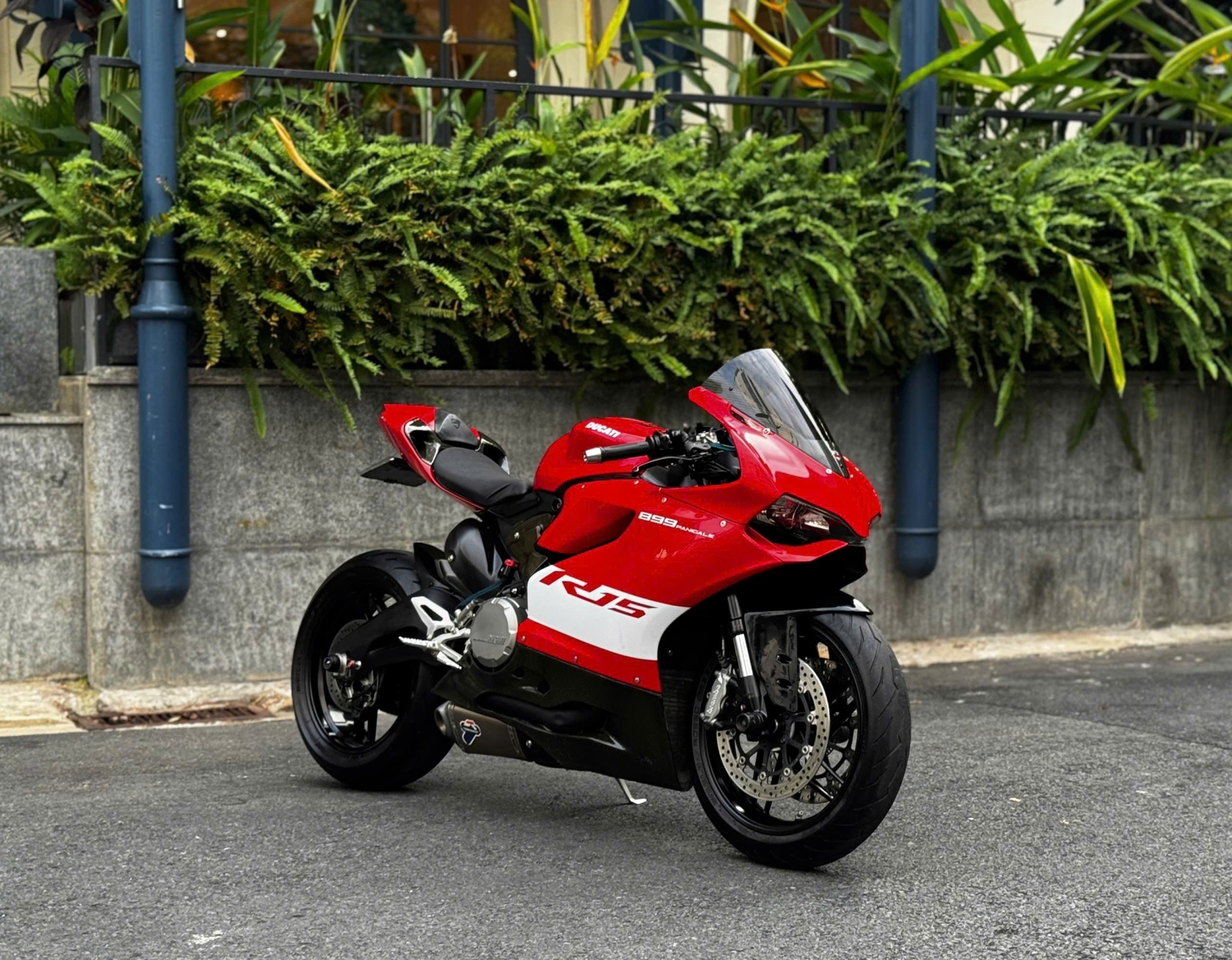 812 . Ducati Panigale 899 model 2015